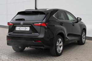Black Lexus NX 300h 2015 in Kretinga, with an engine capacity of 2.50 L and mileage of 196 thousand km for 19499 €, photo 9 on AUTOMOTO.COM.LV