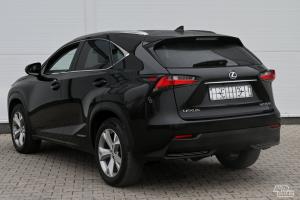 Black Lexus NX 300h 2015 in Kretinga, with an engine capacity of 2.50 L and mileage of 196 thousand km for 19499 €, photo 11 on AUTOMOTO.COM.LV