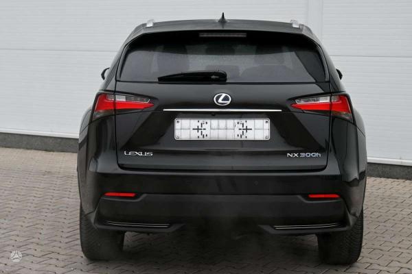 Black Lexus NX 300h 2015 in Kretinga, with an engine capacity of 2.49 L and mileage of 196 thousand km for 19499 €, photo 10 on AUTOMOTO.COM.LV