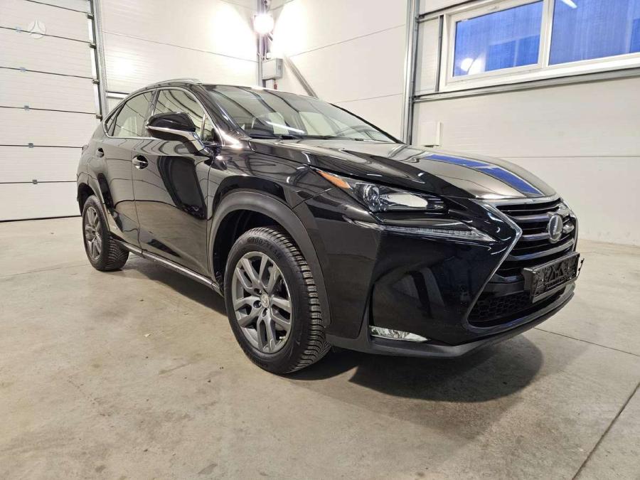 Black Lexus NX 300h 2015 in Marijampole, with an engine capacity of 2.49 L and mileage of 304 thousand km for 13700 €, photo 3 on AUTOMOTO.COM.LV
