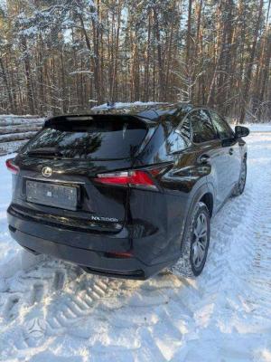 Melns Lexus NX 300h 2015 Viļņa, ar dzinēja tilpumu 2.49 L un nobraukumu 187 tūkst. km par 19600 €, foto 4 vietnē AUTOMOTO.COM.LV
