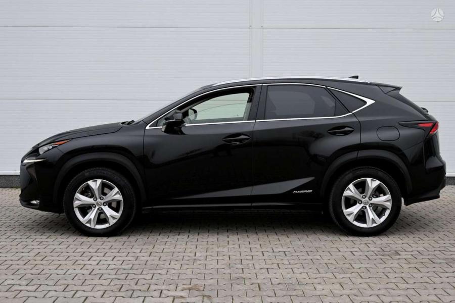 Black Lexus NX 300h 2015 in Kretinga, with an engine capacity of 2.49 L and mileage of 196 thousand km for 19499 €, photo 14 on AUTOMOTO.COM.LV
