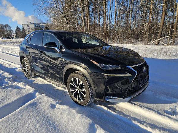 Melns Lexus NX 300h 2015 Kauņa, ar dzinēja tilpumu 2.49 L un nobraukumu 308 tūkst. km par 17450 €, foto 3 vietnē AUTOMOTO.COM.LV