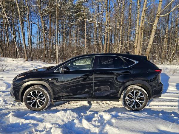 Melns Lexus NX 300h 2015 Kauņa, ar dzinēja tilpumu 2.49 L un nobraukumu 308 tūkst. km par 17450 €, foto 8 vietnē AUTOMOTO.COM.LV