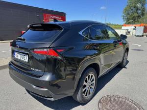 Melns Lexus NX 300h 2015 Viļņa, ar dzinēja tilpumu 2.49 L un nobraukumu 220 tūkst. km par 17700 €, foto 5 vietnē AUTOMOTO.COM.LV