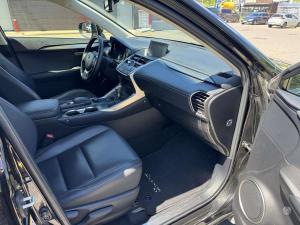 Melns Lexus NX 300h 2015 Viļņa, ar dzinēja tilpumu 2.49 L un nobraukumu 220 tūkst. km par 17700 €, foto 6 vietnē AUTOMOTO.COM.LV