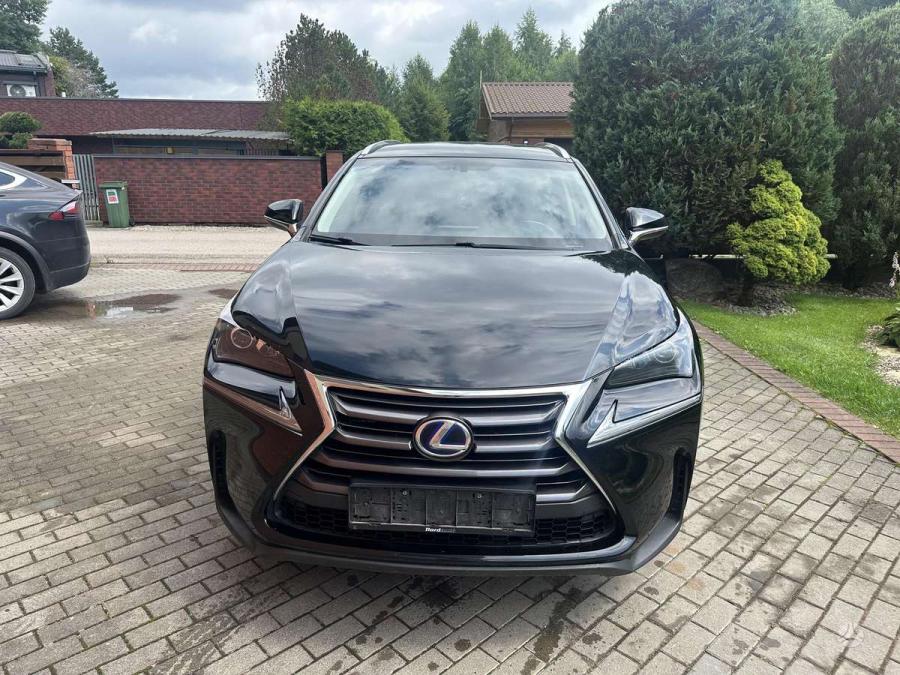 Melns Lexus NX 300h 2015 Kauņa, ar dzinēja tilpumu 2.49 L un nobraukumu 133 tūkst. km par 18900 €, foto 3 vietnē AUTOMOTO.COM.LV