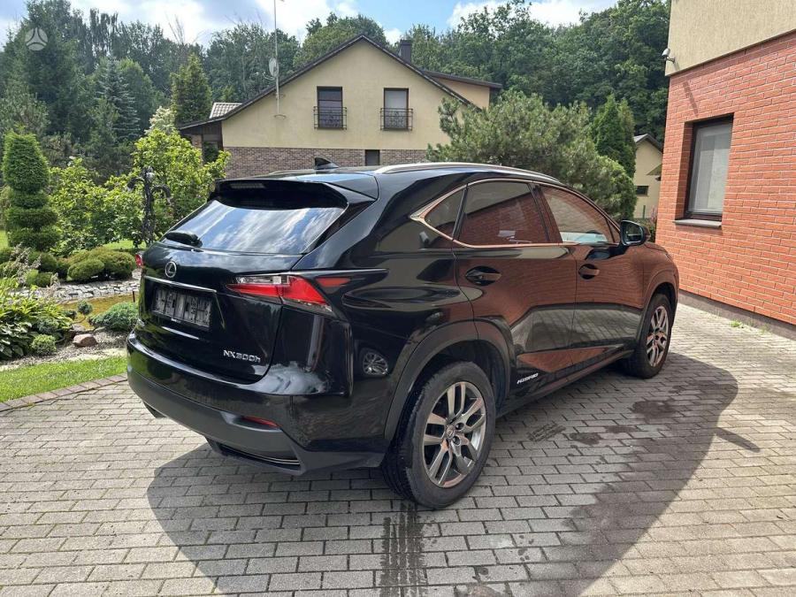 Melns Lexus NX 300h 2015 Kauņa, ar dzinēja tilpumu 2.49 L un nobraukumu 133 tūkst. km par 18900 €, foto 9 vietnē AUTOMOTO.COM.LV