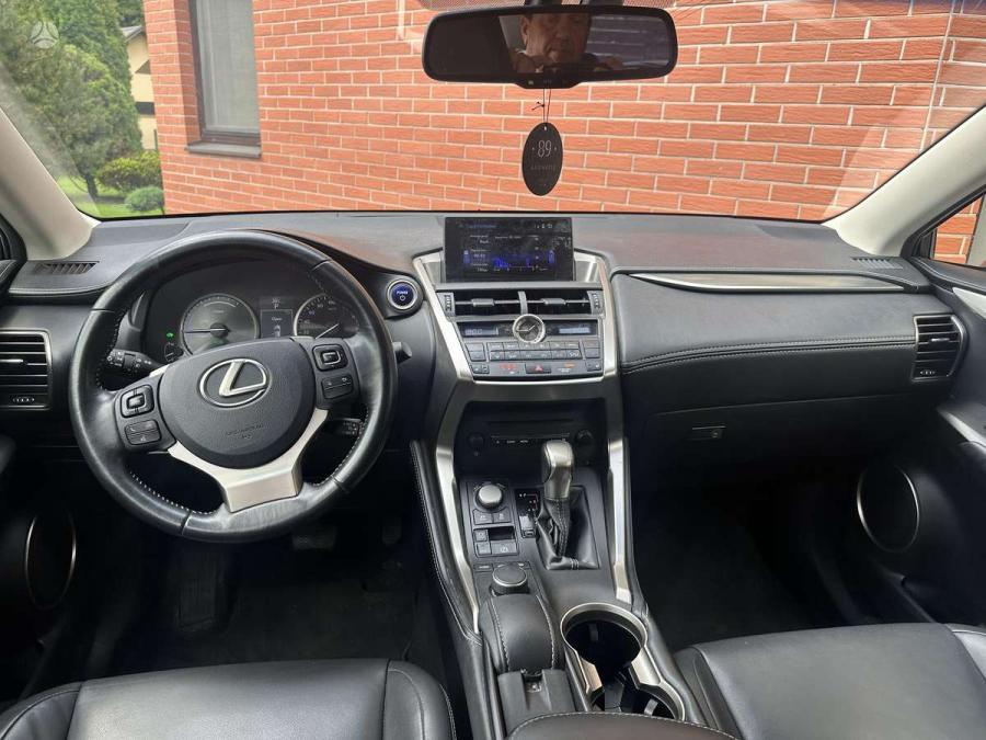 Melns Lexus NX 300h 2015 Kauņa, ar dzinēja tilpumu 2.49 L un nobraukumu 133 tūkst. km par 18900 €, foto 12 vietnē AUTOMOTO.COM.LV