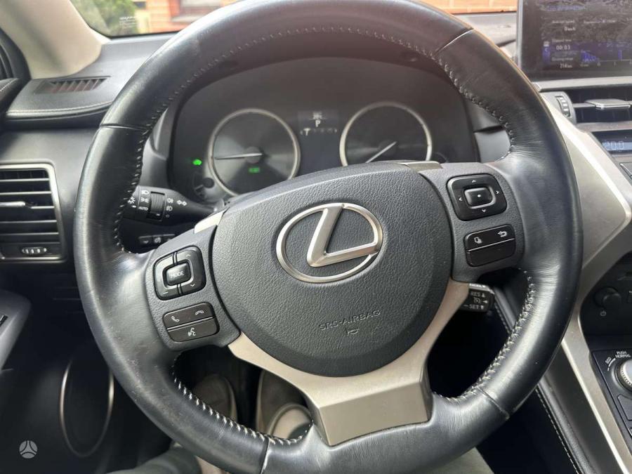 Melns Lexus NX 300h 2015 Kauņa, ar dzinēja tilpumu 2.49 L un nobraukumu 133 tūkst. km par 18900 €, foto 15 vietnē AUTOMOTO.COM.LV