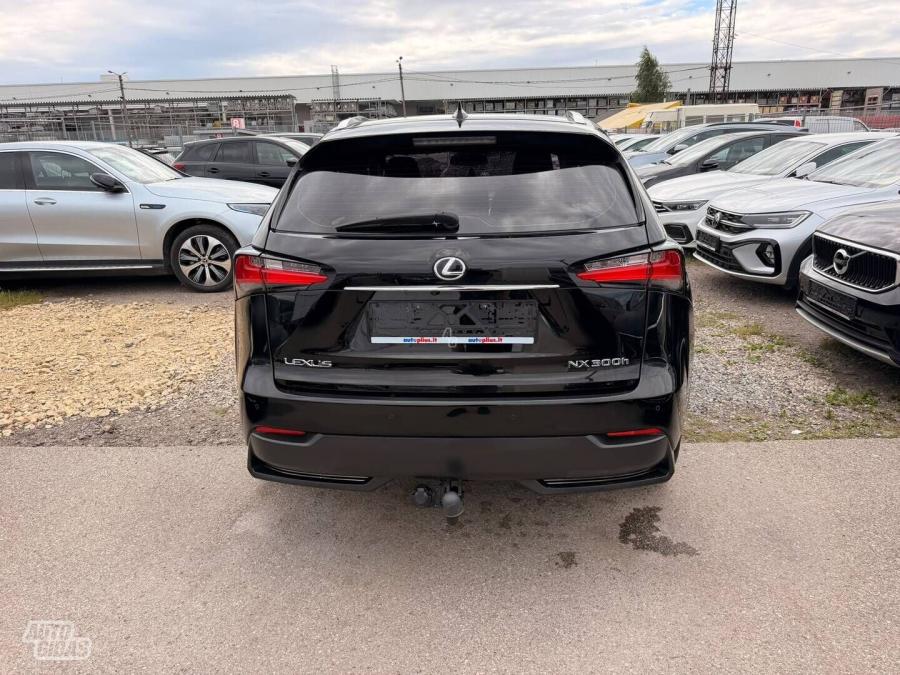 Melns Lexus NX 300h 2015 Kauņa, ar dzinēja tilpumu 2.50 L un nobraukumu 150 tūkst. km par 16999 €, foto 12 vietnē AUTOMOTO.COM.LV