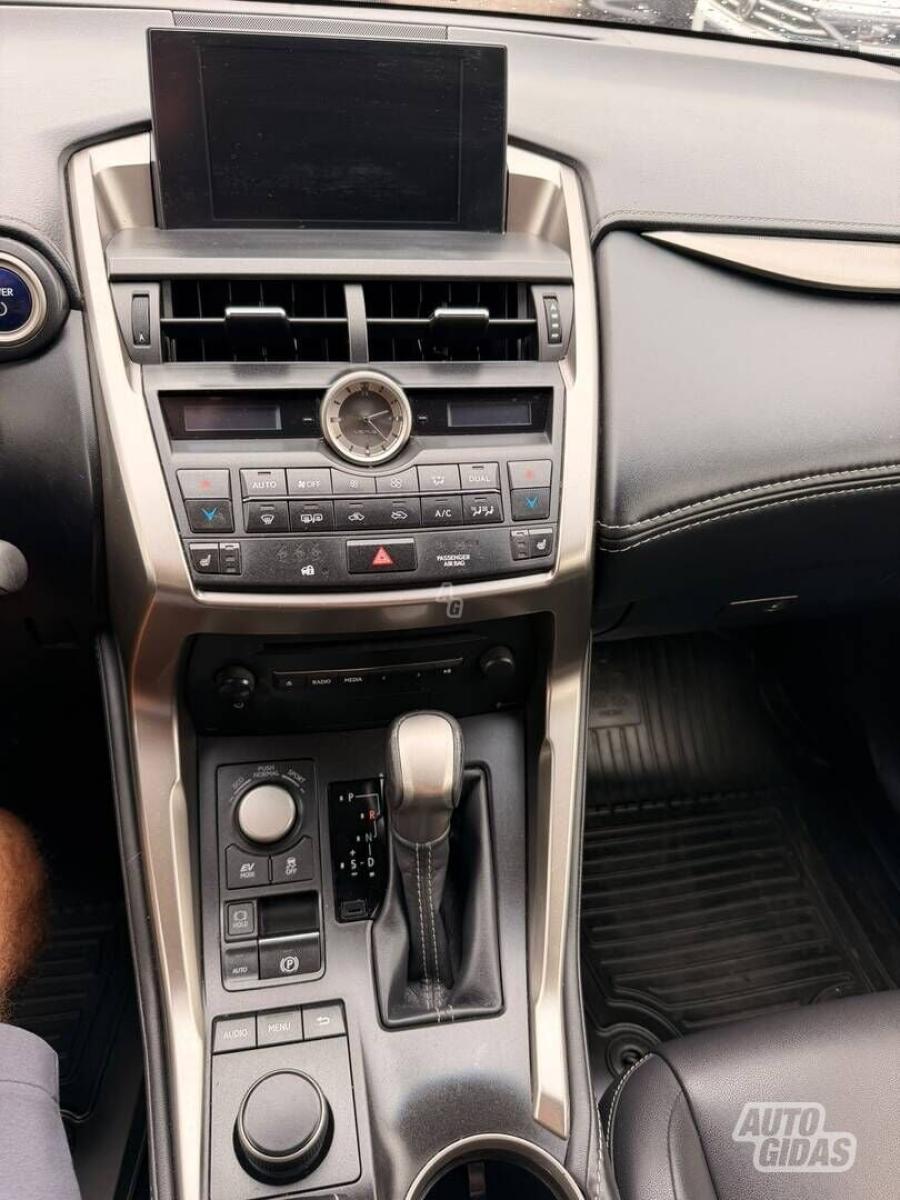 Melns Lexus NX 300h 2015 Kauņa, ar dzinēja tilpumu 2.50 L un nobraukumu 150 tūkst. km par 16999 €, foto 21 vietnē AUTOMOTO.COM.LV