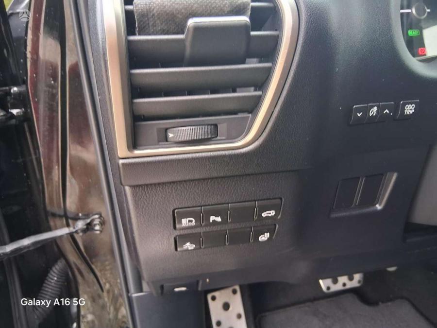 Black Lexus NX 300h 2015 in Palanga, with an engine capacity of 2.49 L and mileage of 187 thousand km for 18650 €, photo 23 on AUTOMOTO.COM.LV