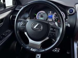 Черный Лексус NX 300h 2015 в Клайпеда, объемом двигателя 2.49 л и пробегом 200 тыс. км за 18800 €, фото 17 на AUTOMOTO.COM.LV