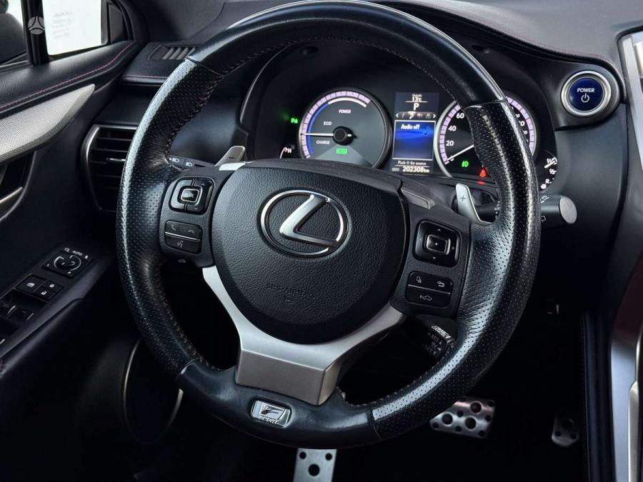Черный Лексус NX 300h 2015 в Клайпеда, объемом двигателя 2.49 л и пробегом 200 тыс. км за 18800 €, фото 17 на AUTOMOTO.COM.LV