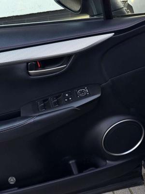 Черный Лексус NX 300h 2015 в Клайпеда, объемом двигателя 2.49 л и пробегом 200 тыс. км за 18800 €, фото 23 на AUTOMOTO.COM.LV