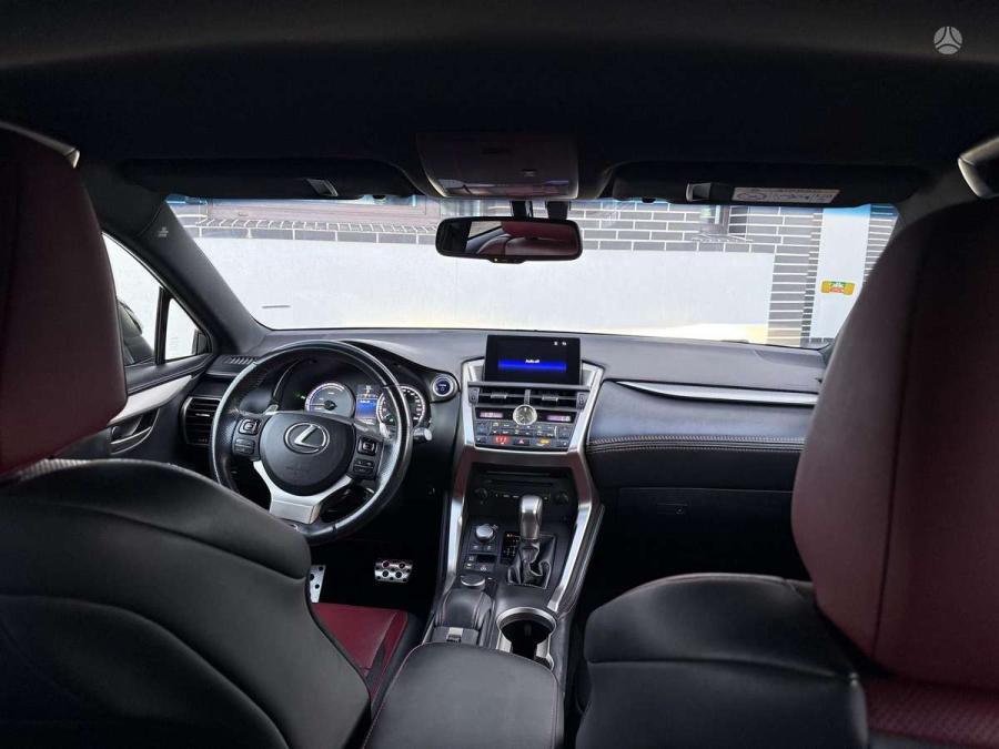 Черный Лексус NX 300h 2015 в Клайпеда, объемом двигателя 2.49 л и пробегом 200 тыс. км за 18800 €, фото 29 на AUTOMOTO.COM.LV
