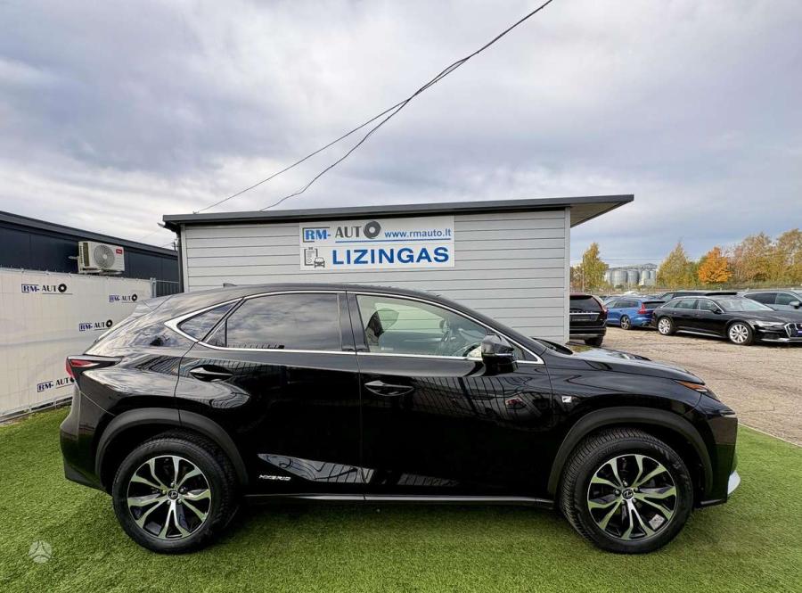 Melns Lexus NX 300h 2015 Panevēža, ar dzinēja tilpumu 2.49 L un nobraukumu 92 tūkst. km par 21800 €, foto 6 vietnē AUTOMOTO.COM.LV