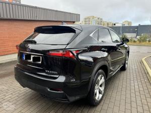 Melns Lexus NX 300h 2016 Viļņa, ar dzinēja tilpumu 2.50 L un nobraukumu 162 tūkst. km par 18500 €, foto 5 vietnē AUTOMOTO.COM.LV
