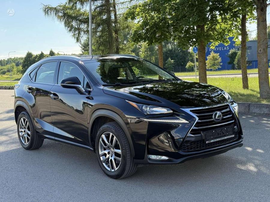 Black Lexus NX 300h 2016 in Panevezys, with an engine capacity of 2.49 L and mileage of 140 thousand km for 17200 €, photo 13 on AUTOMOTO.COM.LV