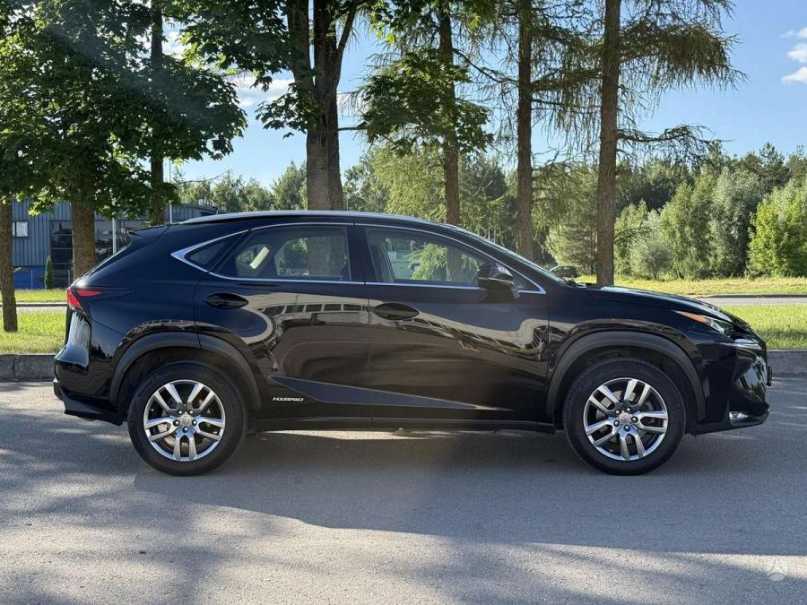 Black Lexus NX 300h 2016 in Panevezys, with an engine capacity of 2.49 L and mileage of 140 thousand km for 17200 €, photo 30 on AUTOMOTO.COM.LV