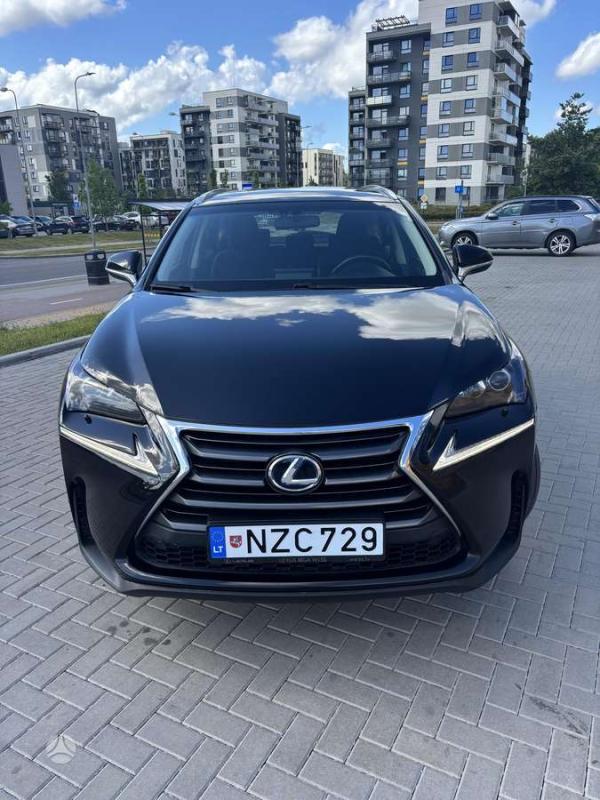 Черный Лексус NX 300h 2016 в Вильнюс, объемом двигателя 2.49 л и пробегом 288 тыс. км за 15300 €, фото 2 на AUTOMOTO.COM.LV