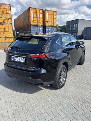 Black Lexus NX 300h 2016 in Vilnius, with an engine capacity of 2.49 L and mileage of 288 thousand km for 15300 €, photo 7 on AUTOMOTO.COM.LV