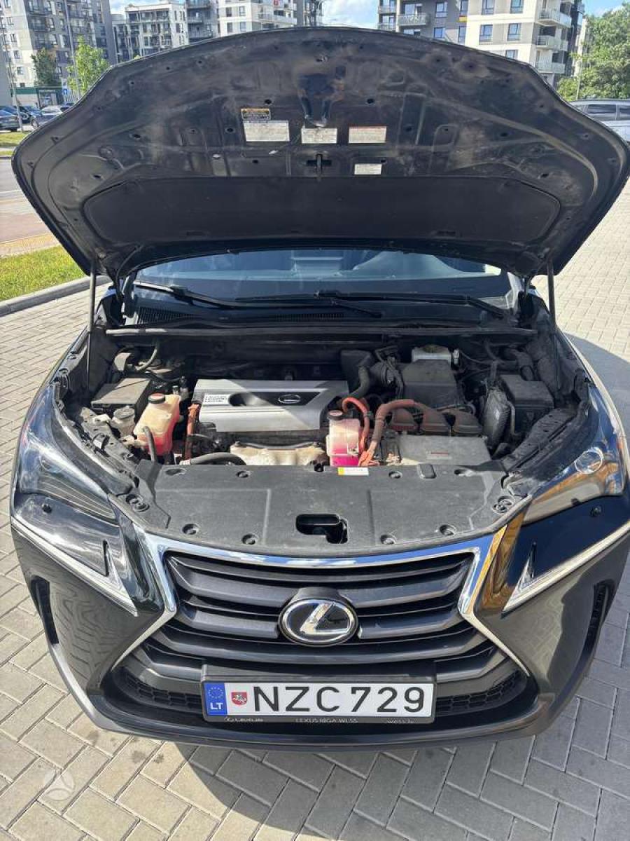 Black Lexus NX 300h 2016 in Vilnius, with an engine capacity of 2.49 L and mileage of 288 thousand km for 15300 €, photo 9 on AUTOMOTO.COM.LV