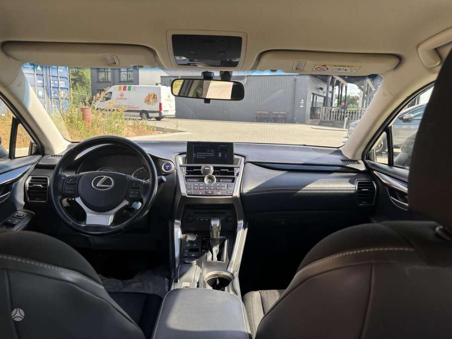 Black Lexus NX 300h 2016 in Vilnius, with an engine capacity of 2.49 L and mileage of 288 thousand km for 15300 €, photo 10 on AUTOMOTO.COM.LV