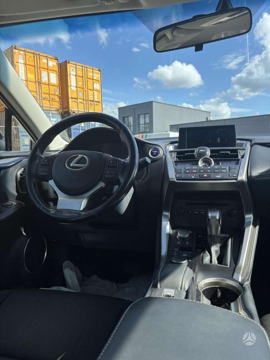 Black Lexus NX 300h 2016 in Vilnius, with an engine capacity of 2.49 L and mileage of 288 thousand km for 15300 €, photo 11 on AUTOMOTO.COM.LV