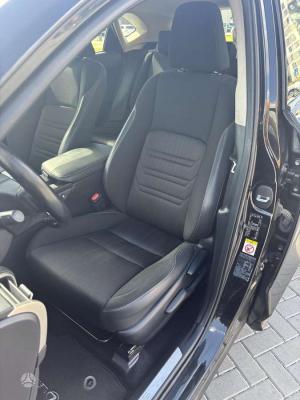 Black Lexus NX 300h 2016 in Vilnius, with an engine capacity of 2.49 L and mileage of 288 thousand km for 15300 €, photo 16 on AUTOMOTO.COM.LV