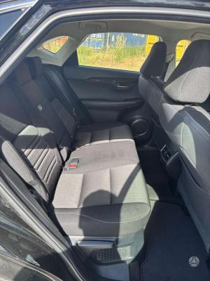 Black Lexus NX 300h 2016 in Vilnius, with an engine capacity of 2.49 L and mileage of 288 thousand km for 15300 €, photo 17 on AUTOMOTO.COM.LV