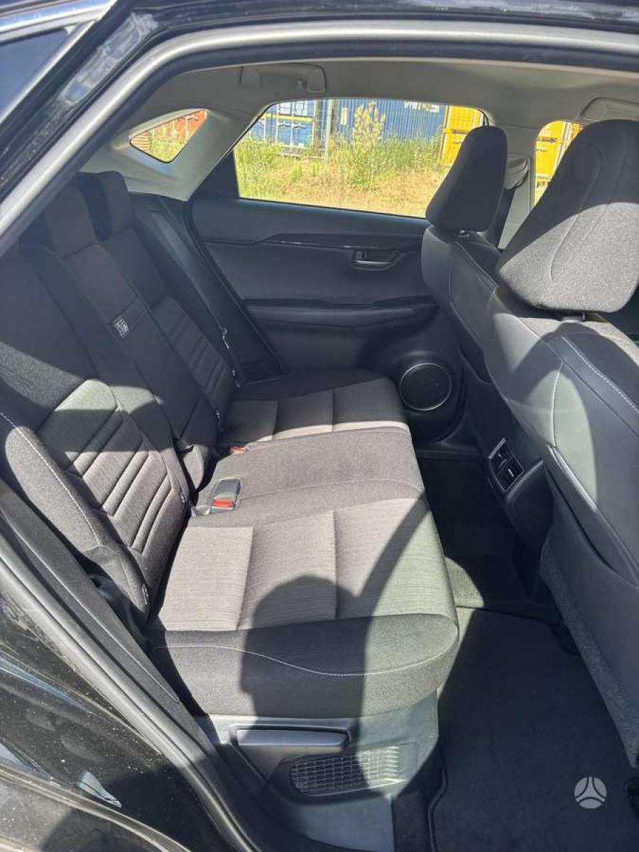 Black Lexus NX 300h 2016 in Vilnius, with an engine capacity of 2.49 L and mileage of 288 thousand km for 15300 €, photo 17 on AUTOMOTO.COM.LV