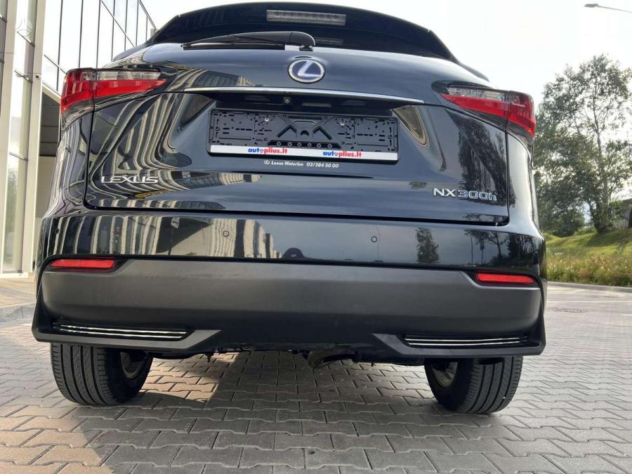 Melns Lexus NX 300h 2016 Viļņa, ar dzinēja tilpumu 2.49 L un nobraukumu 200 tūkst. km par 21600 €, foto 16 vietnē AUTOMOTO.COM.LV