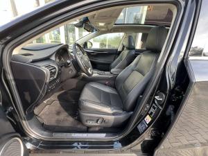 Melns Lexus NX 300h 2016 Viļņa, ar dzinēja tilpumu 2.49 L un nobraukumu 200 tūkst. km par 21600 €, foto 26 vietnē AUTOMOTO.COM.LV