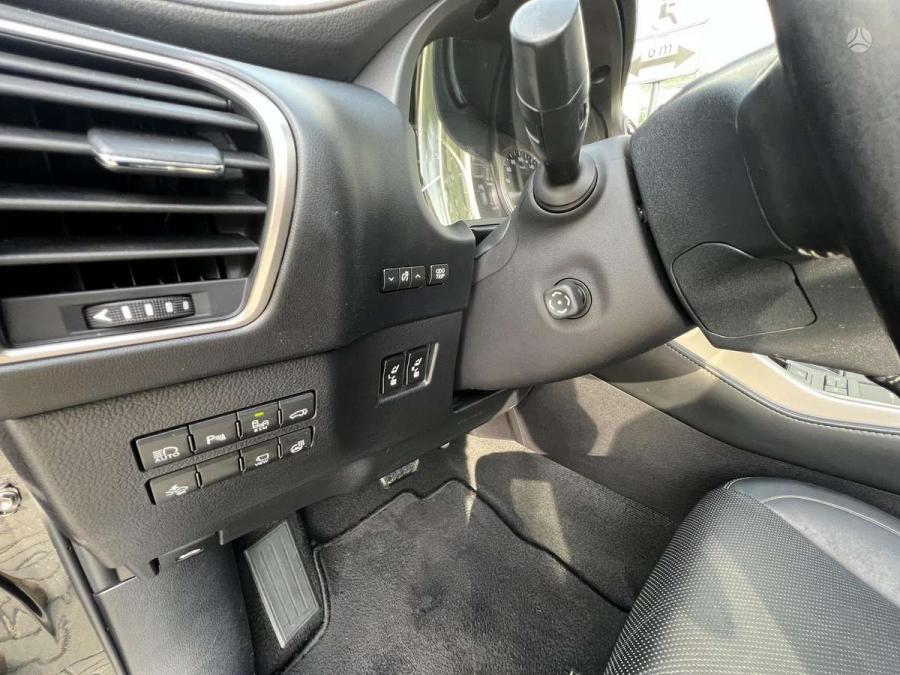 Melns Lexus NX 300h 2016 Viļņa, ar dzinēja tilpumu 2.49 L un nobraukumu 200 tūkst. km par 21600 €, foto 27 vietnē AUTOMOTO.COM.LV