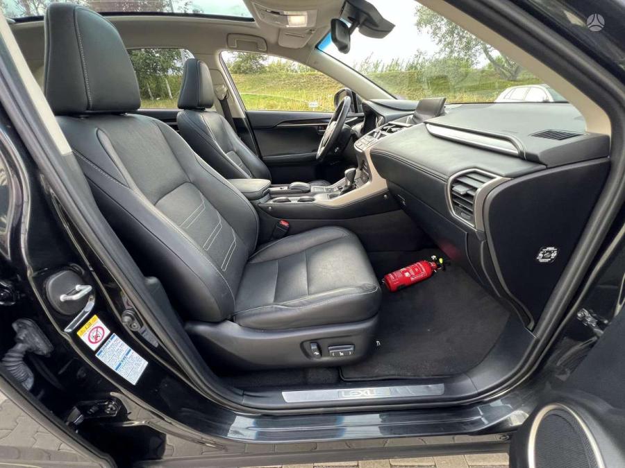 Melns Lexus NX 300h 2016 Viļņa, ar dzinēja tilpumu 2.49 L un nobraukumu 200 tūkst. km par 21600 €, foto 34 vietnē AUTOMOTO.COM.LV