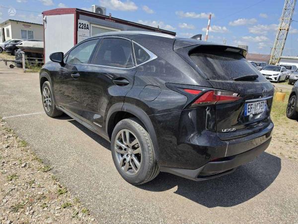 Black Lexus NX 300h 2016 in Vilnius, with an engine capacity of 2.49 L and mileage of 131 thousand km for 13800 €, photo 7 on AUTOMOTO.COM.LV