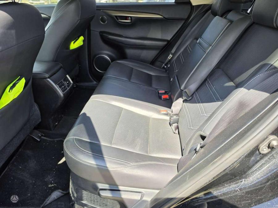 Melns Lexus NX 300h 2016 Viļņa, ar dzinēja tilpumu 2.49 L un nobraukumu 131 tūkst. km par 13800 €, foto 13 vietnē AUTOMOTO.COM.LV