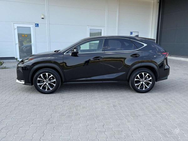 Черный Лексус NX 300h 2016 в Вильнюс, объемом двигателя 2.49 л и пробегом 196 тыс. км за 22700 €, фото 2 на AUTOMOTO.COM.LV
