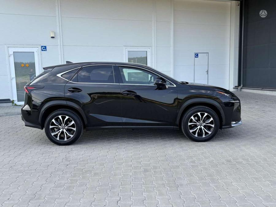 Melns Lexus NX 300h 2016 Viļņa, ar dzinēja tilpumu 2.49 L un nobraukumu 196 tūkst. km par 22700 €, foto 7 vietnē AUTOMOTO.COM.LV