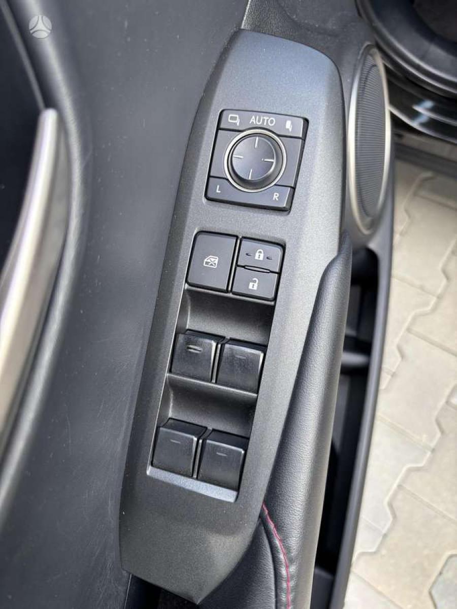 Melns Lexus NX 300h 2016 Viļņa, ar dzinēja tilpumu 2.49 L un nobraukumu 196 tūkst. km par 22700 €, foto 15 vietnē AUTOMOTO.COM.LV
