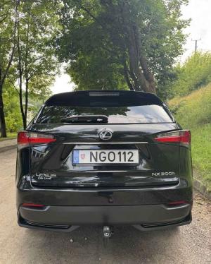 Melns Lexus NX 300h 2016 Viļņa, ar dzinēja tilpumu 2.50 L un nobraukumu 171 tūkst. km par 21700 €, foto 4 vietnē AUTOMOTO.COM.LV