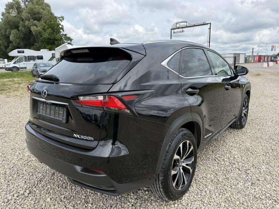 Black Lexus NX 300h 2016 in Vilnius, with an engine capacity of 2.49 L and mileage of 200 thousand km for 18900 €, photo 6 on AUTOMOTO.COM.LV