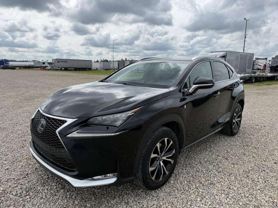 Black Lexus NX 300h 2016 in Vilnius, with an engine capacity of 2.49 L and mileage of 200 thousand km for 18900 €, photo 9 on AUTOMOTO.COM.LV