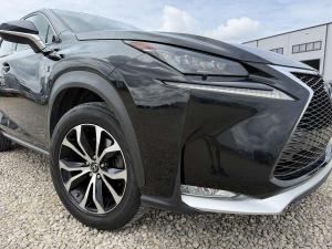 Black Lexus NX 300h 2016 in Vilnius, with an engine capacity of 2.49 L and mileage of 200 thousand km for 18900 €, photo 12 on AUTOMOTO.COM.LV