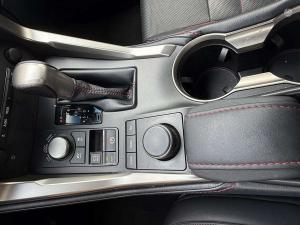 Черный Лексус NX 300h 2016 в Вильнюс, объемом двигателя 2.49 л и пробегом 201 тыс. км за 18600 €, фото 25 на AUTOMOTO.COM.LV