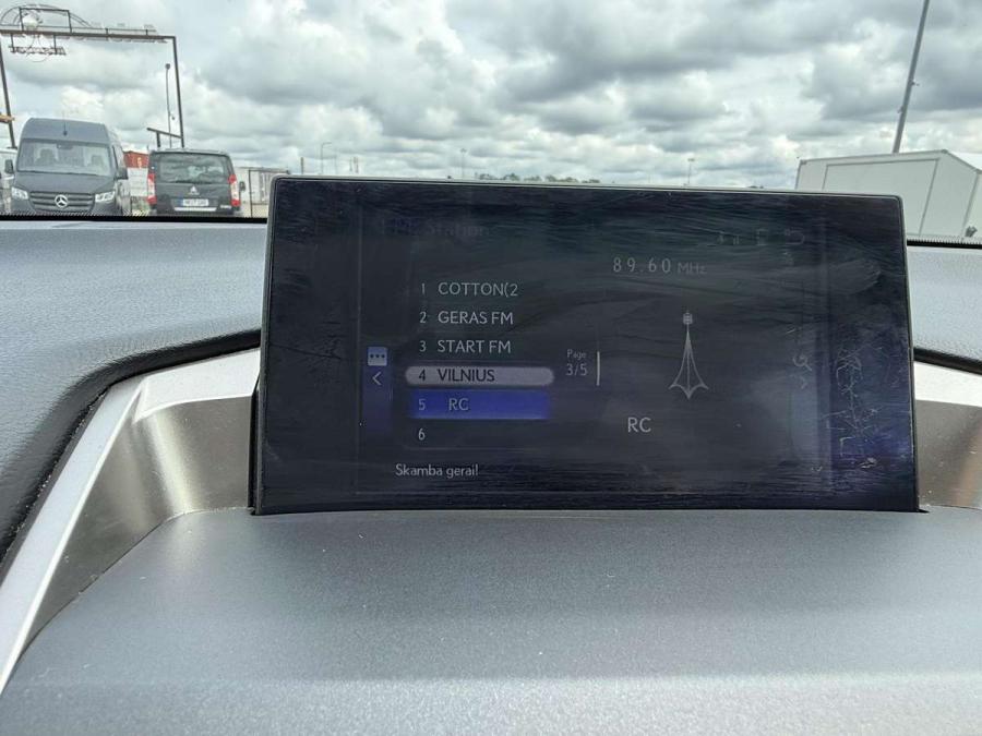 Черный Лексус NX 300h 2016 в Вильнюс, объемом двигателя 2.49 л и пробегом 201 тыс. км за 18600 €, фото 30 на AUTOMOTO.COM.LV