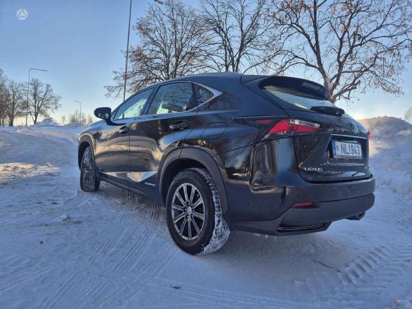 Black Lexus NX 300h 2017 in Telschi, with an engine capacity of 2.49 L and mileage of 222 thousand km for 16800 €, photo 8 on AUTOMOTO.COM.LV