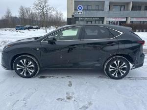 Melns Lexus NX 300h 2017 Viļņa, ar dzinēja tilpumu 2.50 L un nobraukumu 191 tūkst. km par 17750 €, foto 3 vietnē AUTOMOTO.COM.LV